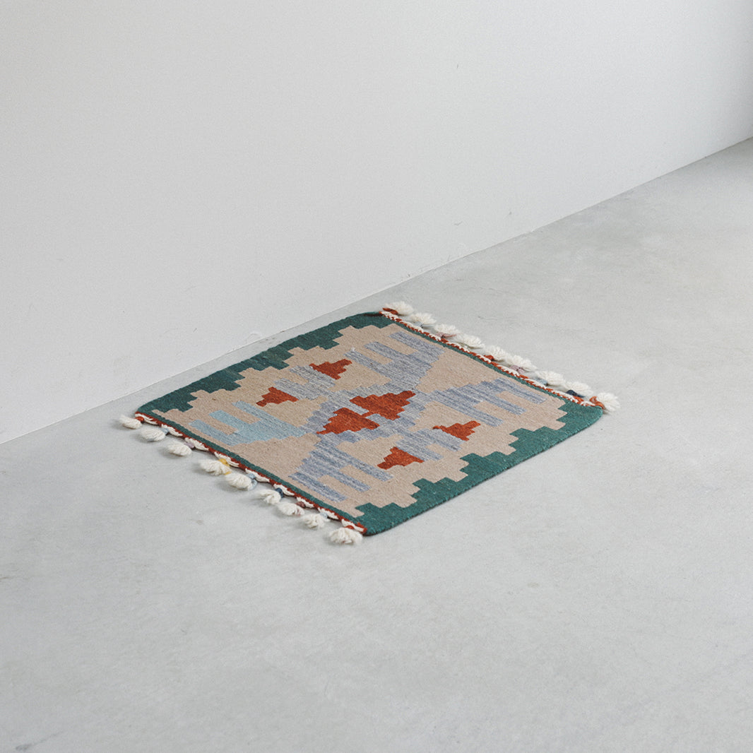 Rug - すべてのラグ – RIUNIRE